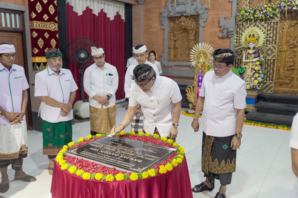 Karya Melaspas di Pelinggih Ratu Ngurah Sakti Begawan Penyarikan dan ...
